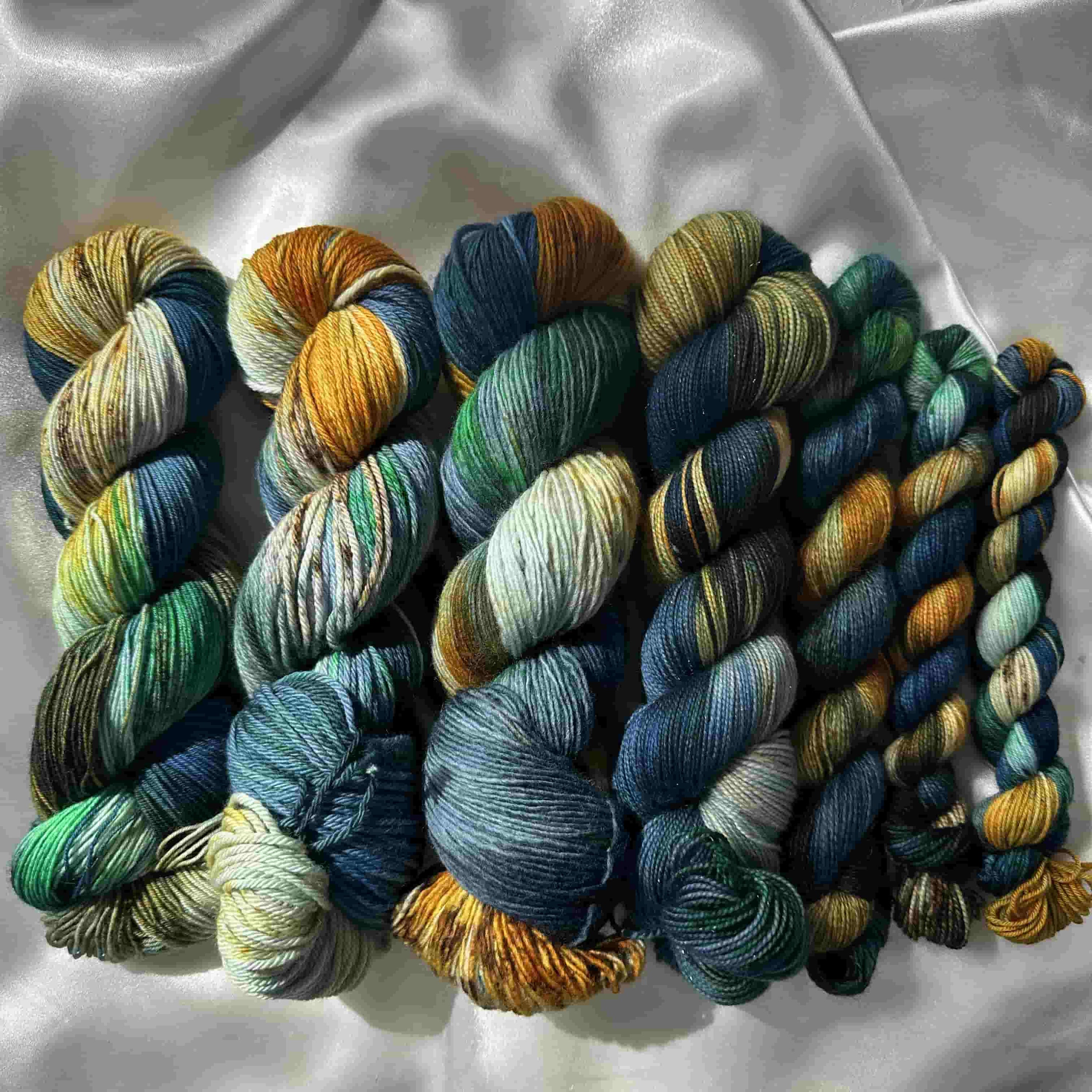 Qing Fibre - Indie Hand-Dyed Yarn and Knitting Patterns