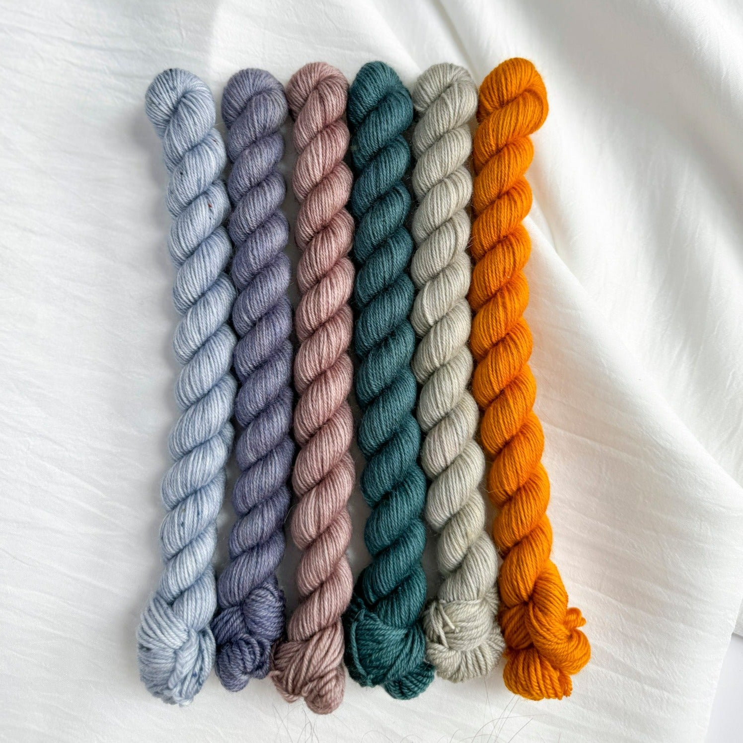 Qing Fibre - Indie Hand-Dyed Yarn and Knitting Patterns